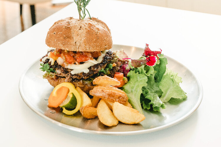 TEXAS COWBOY BURGER & DELI [1-E] | やまがたクリエイティブシティセンターQ1